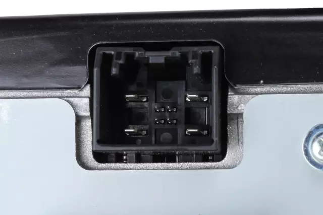 23323436 - 2018-2021 Chevrolet Traverse - Accessory AC and DC Power ...