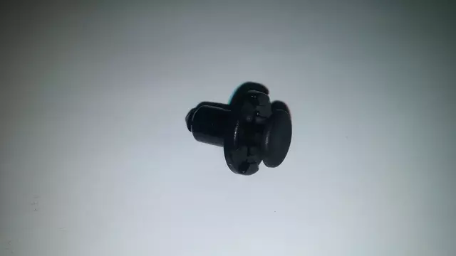 2000-2025 Subaru Clip 909140007 | Subaru Online Parts