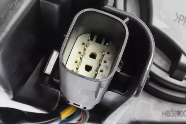 2017-2020 Chevrolet Sonic Driver Side Headlight Assembly 42703393 ...